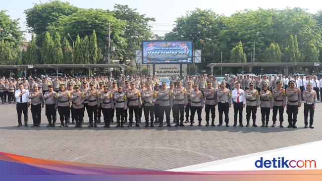 Tilang Manual Diberlakukan Selama Operasi Zebra Semeru di Pasuruan Tilang Manual Diberlakukan Selama Operasi Zebra Semeru di Pasuruan