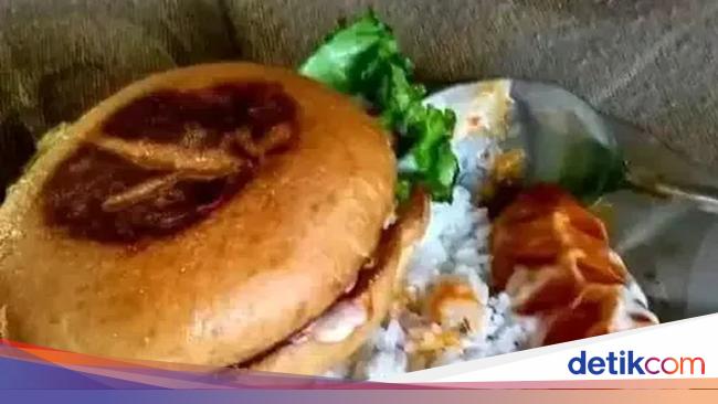 Kocak! 10 Makanan ala Barat yang Diadaptasi dengan Selera Lokal