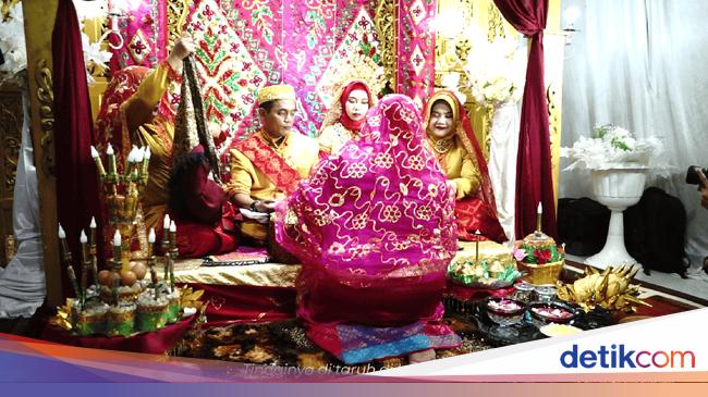 Mengenal Prosesi Pernikahan Adat Sumbawa, dari Bejajag hingga Tokal Basai