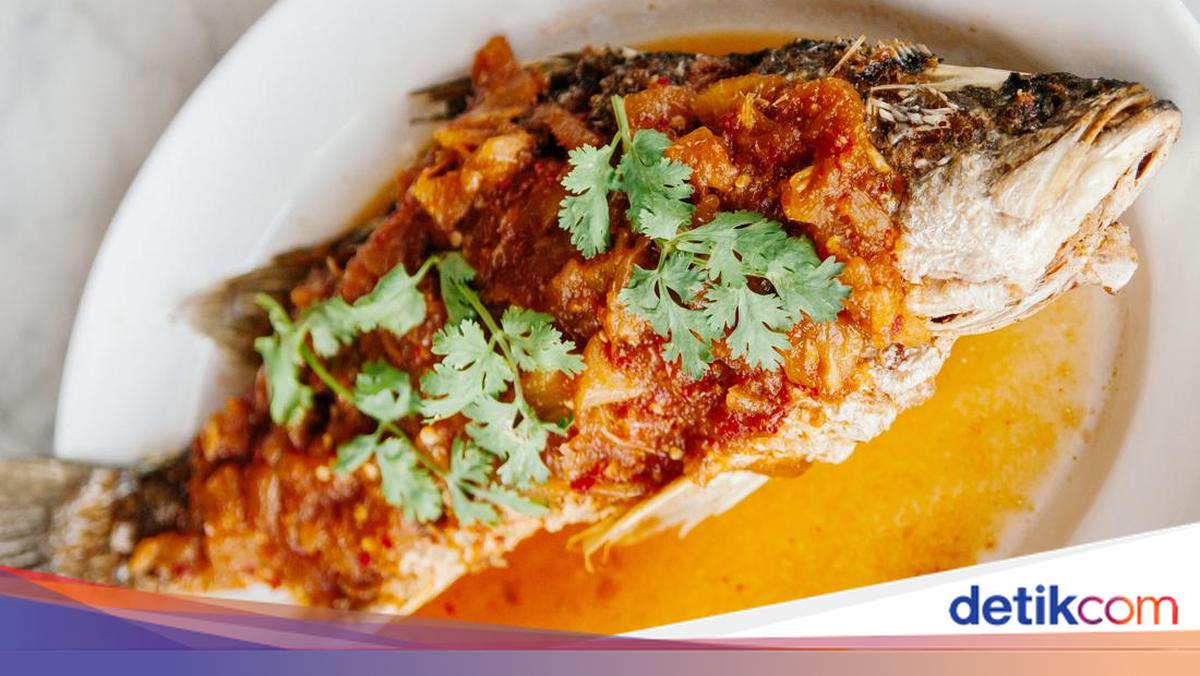 Resep Ikan Kakap Goreng Saus Cabe Tomat, Lauk Spesial Makan Malam