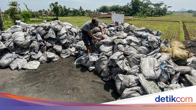 DLH KBB Investigasi Pembuangan Limbah Batu Bara yang Bikin Warga Geram