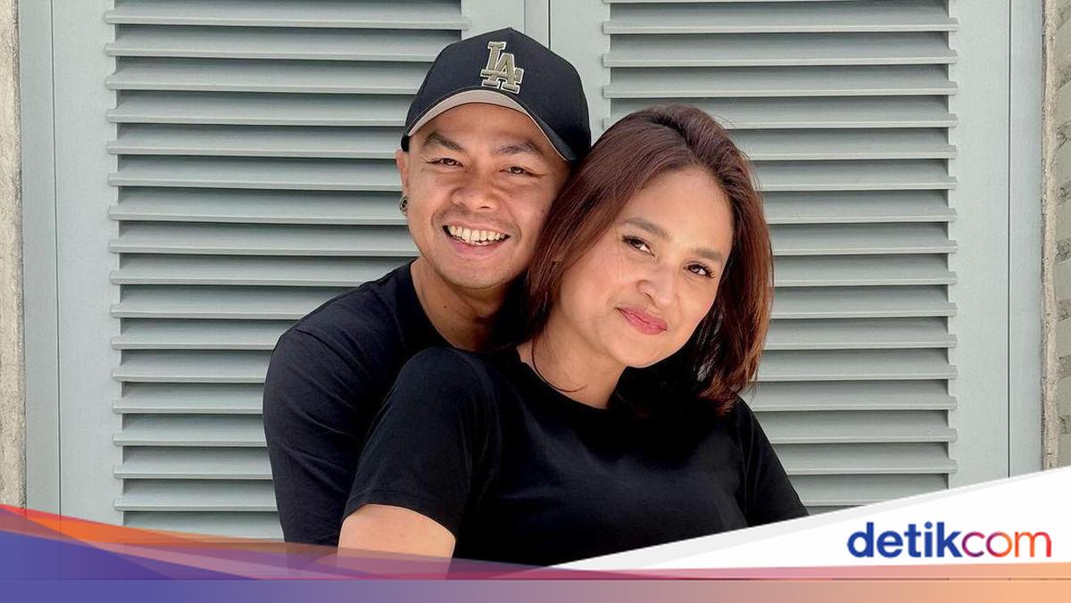 Wendi Cagur dan Istri Batal Haji Tahun Ini: Allah Paling Tahu yang Terbaik