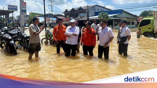 Pemkab Sanggau Tetapkan Status Tanggap Darurat Banjir hingga 30 Oktober