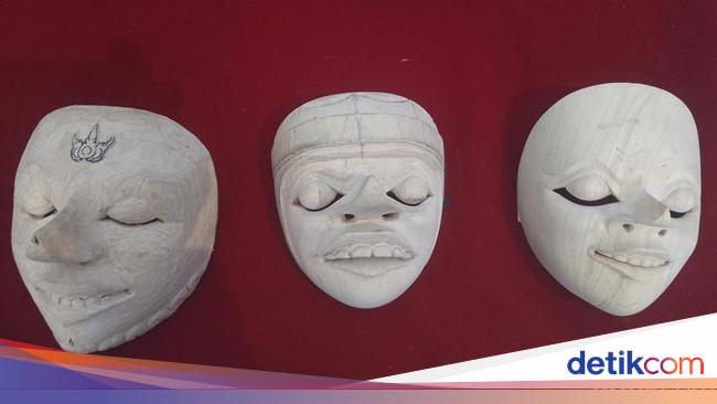 Evolusi Bahan Pembuatan Topeng Cirebon, dari Kayu hingga Material Modern