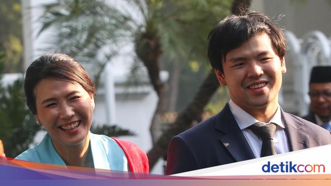 Foto: Pesona Veronica Tan saat Dilantik Jadi Wamen, Berkebaya Biru