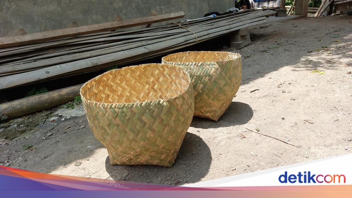 Asa Perajin Boboko Cirebon Bertahan Meski Digerus Zaman
