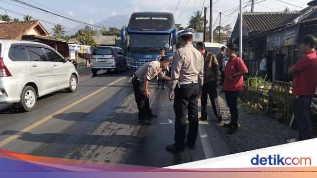 Truk Boks Tabrak Angkot di Sukabumi, 1 Tewas dan 8 Luka