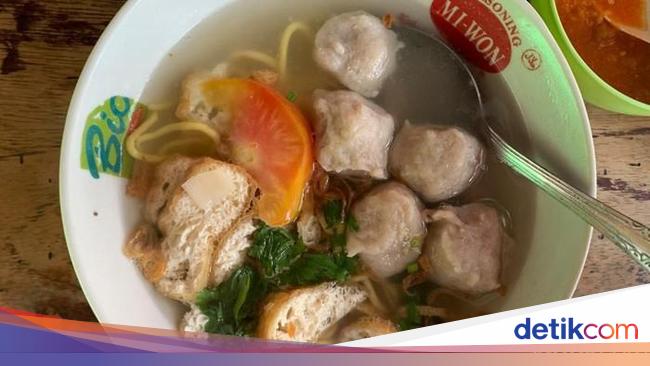 5 Warung Bakso Tertua di Indonesia Ada yang Eksis Sejak 1950!