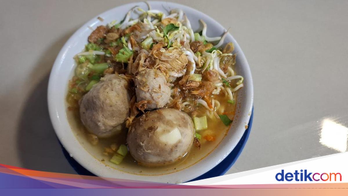 Bakso Sejak 1990an di Jalan Sabang Ini Habiskan 10 Kg Daging Sehari