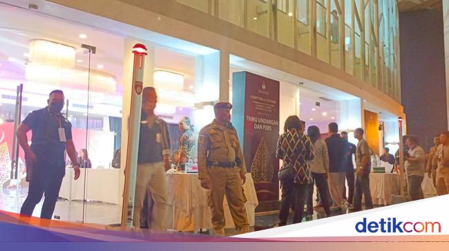 Potret Suasana Jelang Debat Perdana Pilgub Jateng 2024 Malam Ini