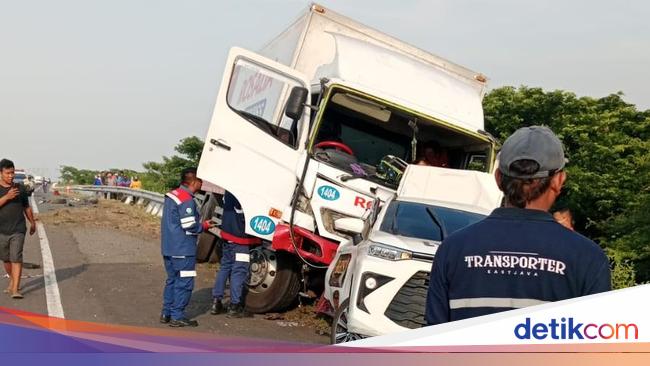 Korban Laka Tol Pemalang Ungkap Mobil TvOne Ditabrak Saat Berhenti di ...