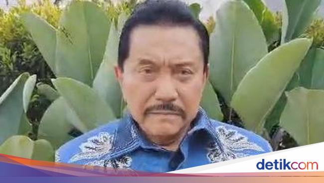 AM Hendropriyono Jenguk Anak Eks Wapres Adam Malik AM Hendropriyono Jenguk Anak Eks Wapres Adam Malik