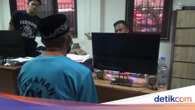 Eks Pemain Timnas U-23 Diciduk Usai Edarkan Obat 'Haram' di Cianjur Eks Pemain Timnas U-23 Diciduk Usai Edarkan Obat 'Haram' di Cianjur