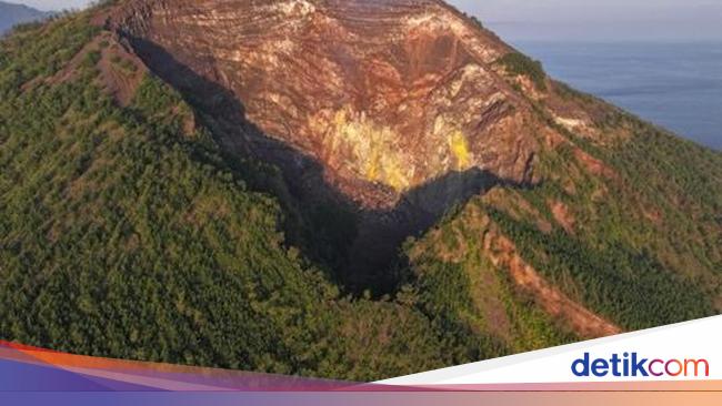 Status Gunung Iya di NTT Naik Level Jadi 'Siaga'