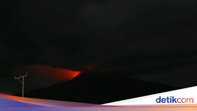 Gunung Lewotobi Kembali Meletus, Lava Pijar Mengalir Sejauh 1.000 Meter