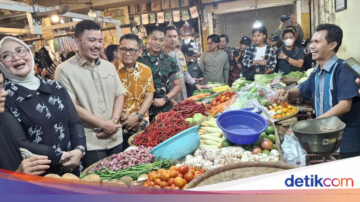 Pedagang Pasar Kebon Kembang Kota Bogor Keluhkan Keberadaan Pasar Tumpah
