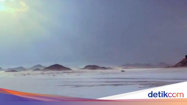Apa Penyebab Turunnya Salju di Arab? Ini Penjelasannya
