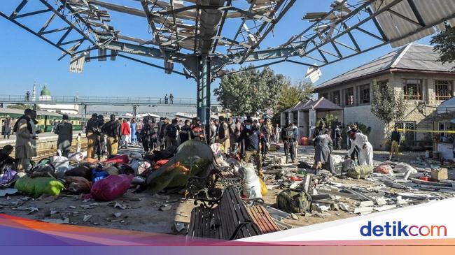 26 Orang Termasuk 14 Tentara Tewas dalam Ledakan di Stasiun Pakistan