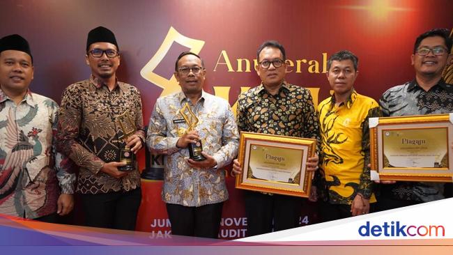 Pj Gubernur Riau dapat Penghargaan KPI 2024, Kategori Pemda Peduli Penyiaran