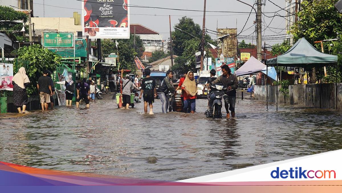 Banjir di Taman Mangu Tangsel Capai Ketinggian 70 Cm Pagi Ini