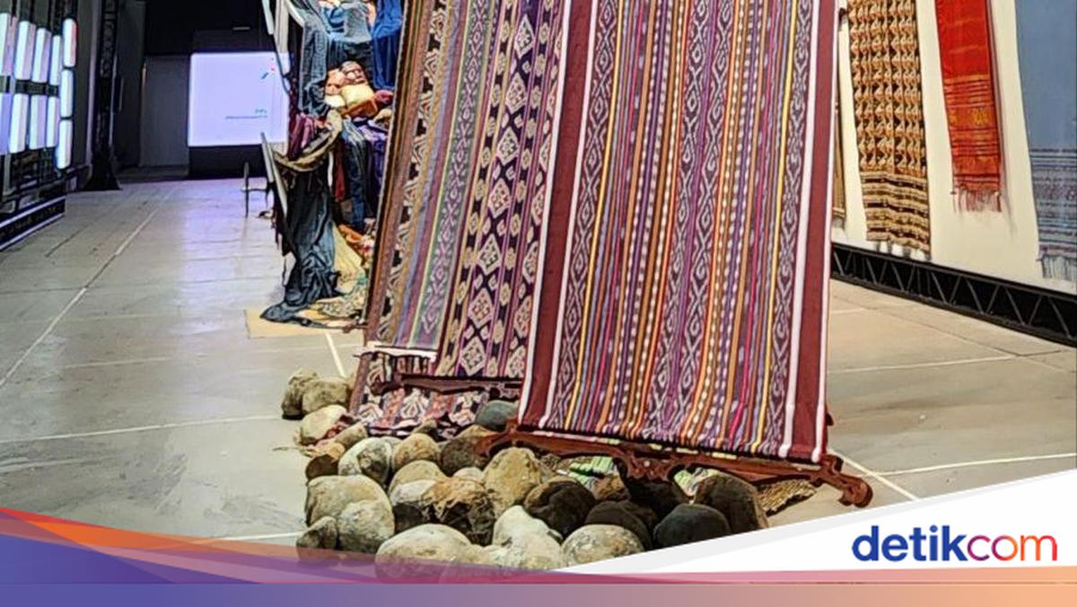 Desainer Merdi Sihombing Gelar Pameran di Munas, Rayakan 25 Tahun Berkarya