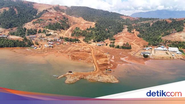 Dua Perusahaan Tambang Ilegal Disegel KKP Dua Perusahaan Tambang Ilegal Disegel KKP