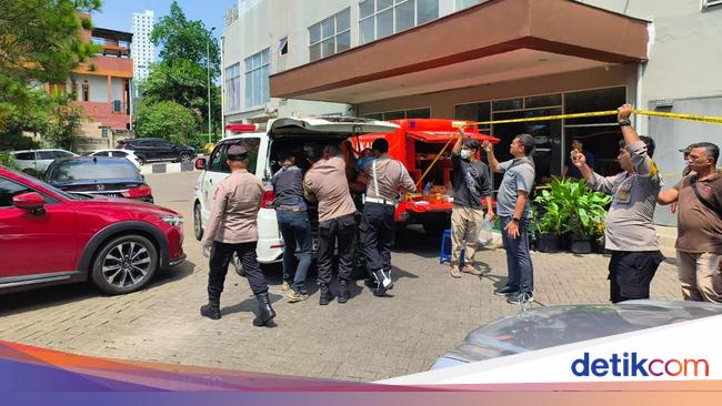7 Fakta Mahasiswa ITB Tewas Usai Lompat dari Lantai 27 Apartemen