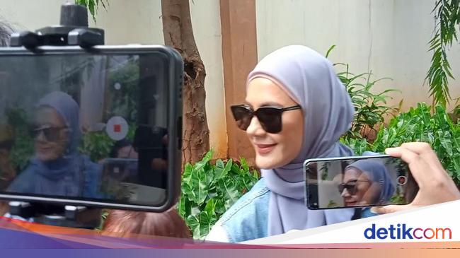 Paula Verhoeven dan Baim Wong Konsisten Hadiri Sidang Cerai