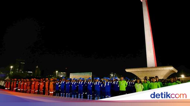 Masa Tenang Pilkada Jakarta, Spanduk di JPO-Pembatas Jalan Dicopot