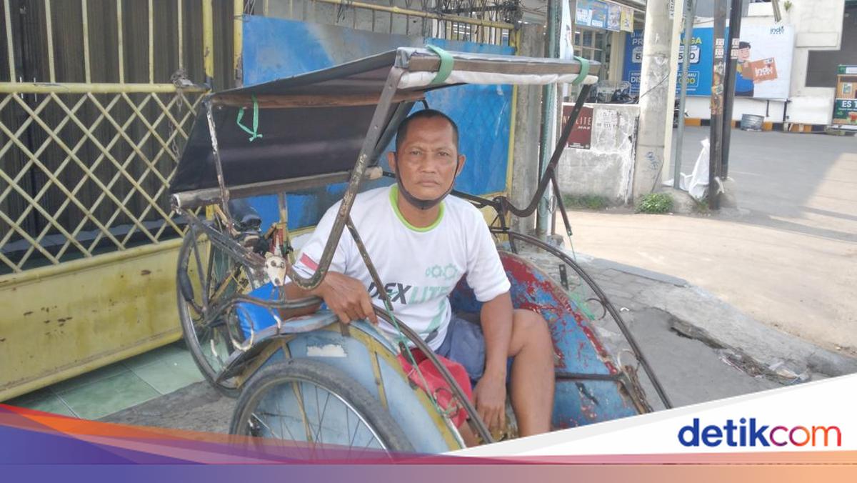 Cerita Ato Penarik Becak: Dulu Bisa Beli Rumah, Sekarang Makan pun Susah