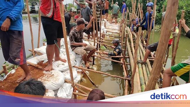 Tanggul Sungai Jebol Biang Banjir di Pekalongan Kelar Ditambal