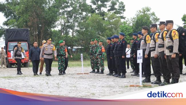 TNI-Polri Kawal Distribusi Logistik Pilwalkot hingga Sampai TPS di Dumai