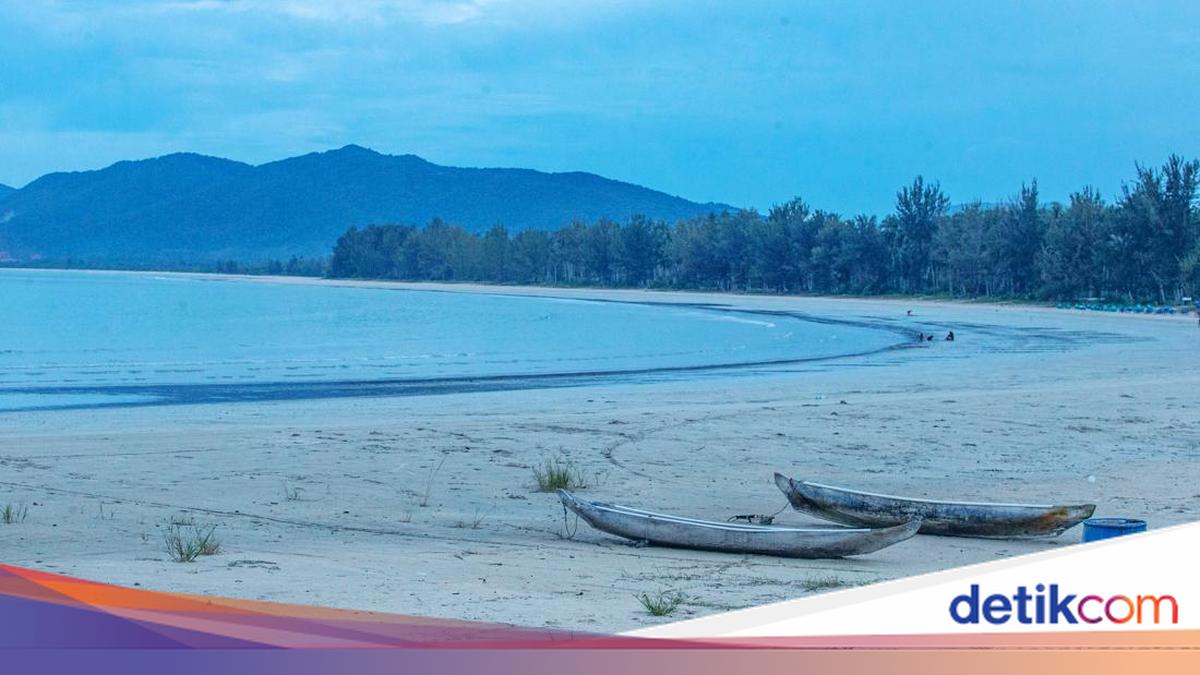 Cantiknya Pantai Padang Melang Anambas