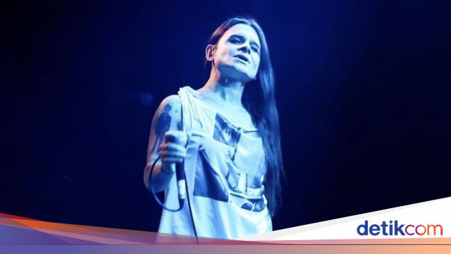 Foto: Rocker Transgender Ingin Kembali Jadi Pria, Ngaku Alami Disforia ...