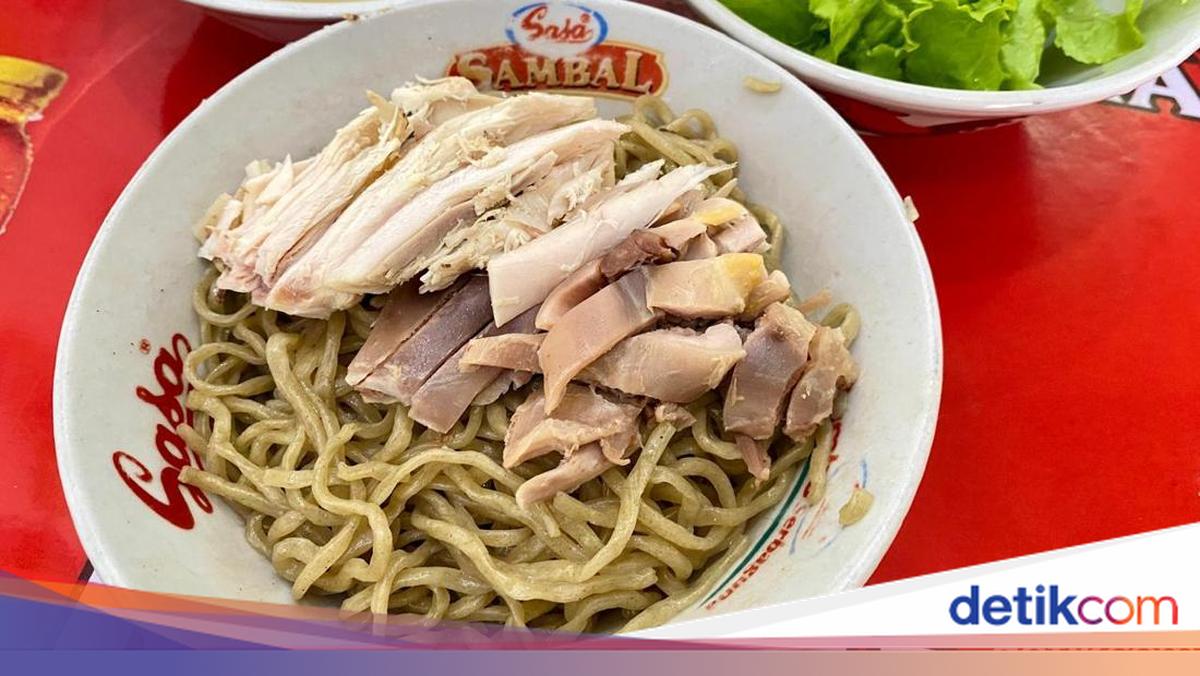 Bakmi Acang: Legit Mulur! Bakmi Ayam Legendaris Topping Suikiaw