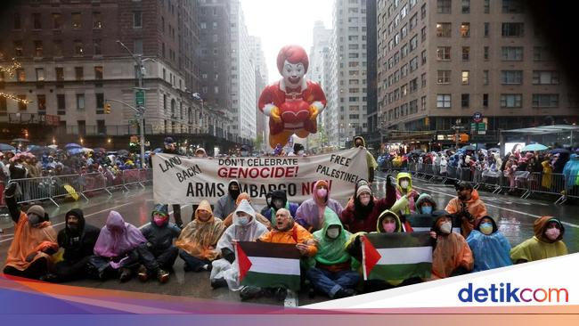 Parade Thanksgiving di AS Diwarnai Aksi Dukungan untuk Gaza
