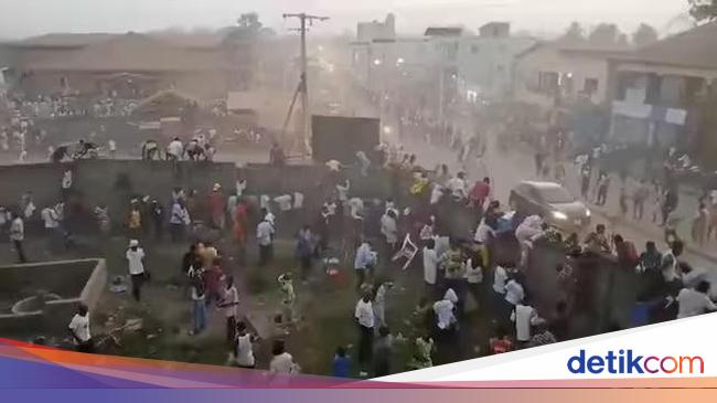 Pilu 56 Orang Tewas dalam Bentrokan di Stadion Sepak Bola Guinea