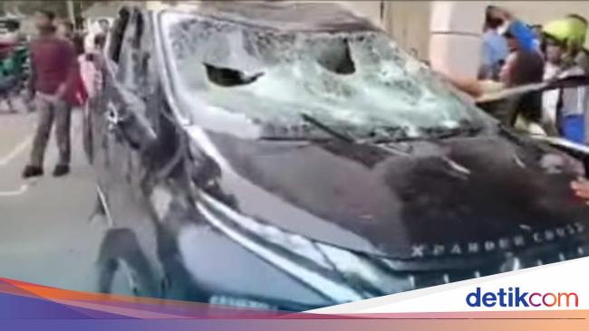 Viral Mobil Wanita di Medan Dirusak gegara Kabur Usai Tabrak Motor-Pejalan Kaki