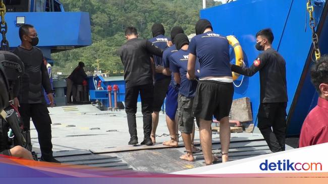139 Napi Berbahaya Dipindah ke Lapas Super Maximum Security Nusakambangan