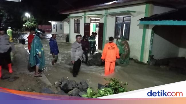 Tanggul Jebol, Desa Perbatasan Klaten-Gunungkidul Banjir