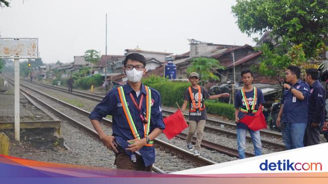 Komunitas Edan Sepur Bandung: Pencinta Kereta, Penyelamat Nyawa