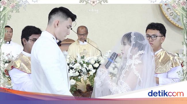 Penuh Haru, Vior Berlinang Air Mata saat Ucap Janji Nikah dengan Vincent