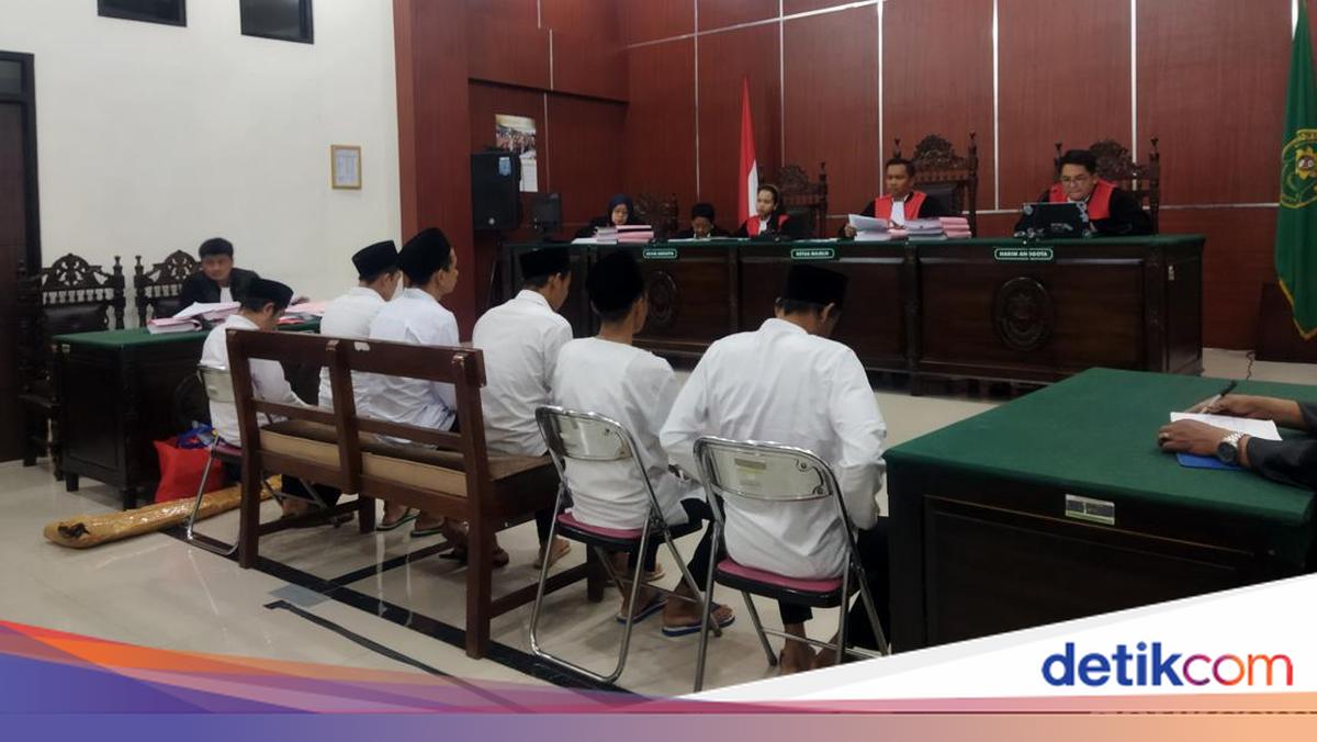 Peran-peran Terdakwa dalam Melakukan Perburuan Badak Jawa di Ujung Kulon