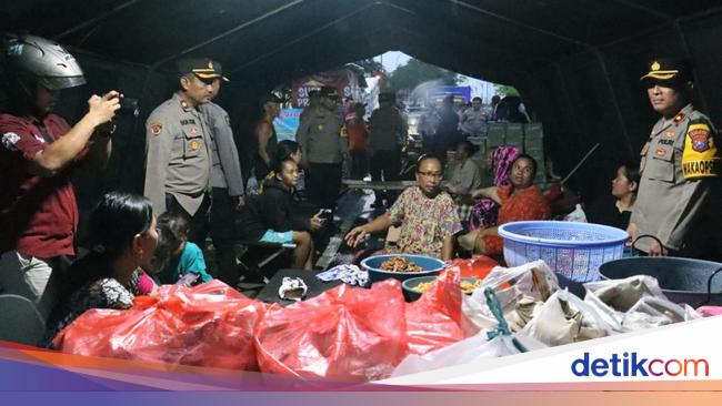 Polres Mojokerto Kota Salurkan Bantuan ke Korban Banjir