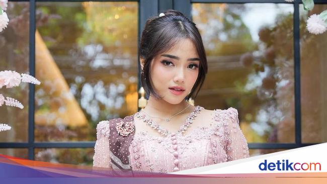 H Faisal Bicara Hubungan Fuji dan Verrell Bramasta H Faisal Bicara Hubungan Fuji dan Verrell Bramasta