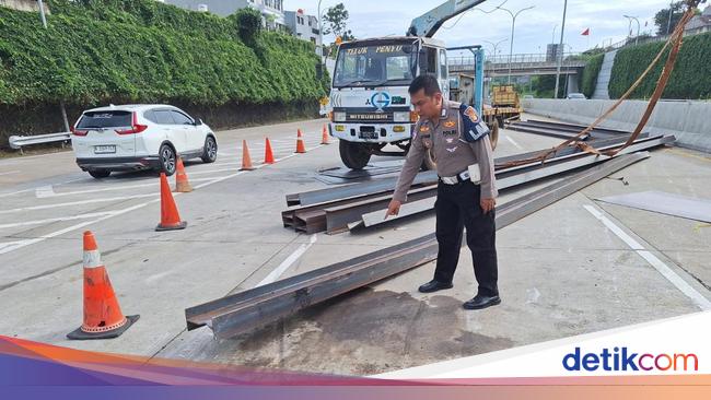 Polisi Duga Ada Kelalaian dalam Kecelakaan Truk Vs XForce di Tol Andara