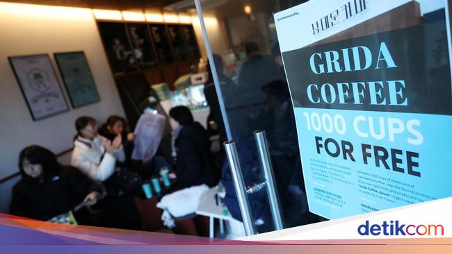 Kafe di Korsel Bagikan Makan-Minum Gratis untuk Massa Pemakzulan Presiden