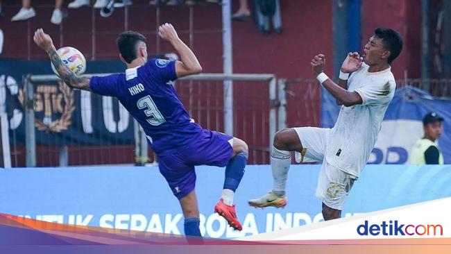 Hasil Liga 1: Gol Menit Akhir Khanafi Bawa Persik Menang 1-0 Atas Arema FC Hasil Liga 1: Gol Menit Akhir Khanafi Bawa Persik Menang 1-0 Atas Arema FC