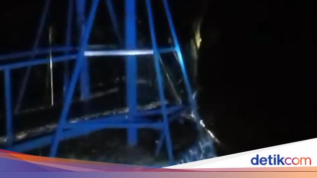 Jembatan Gantung Sungai Keduang di Sembukan Wonogiri Putus