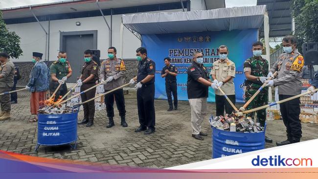 Rokok-Minol Ilegal yang Rugikan Negara Rp 345 Juta Dimusnahkan di Blitar